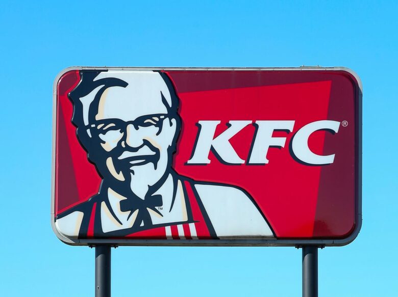 Kentucky Fried Chicken's Colonel Sanders, arrest | 初めての長期入院生活からの社会復帰